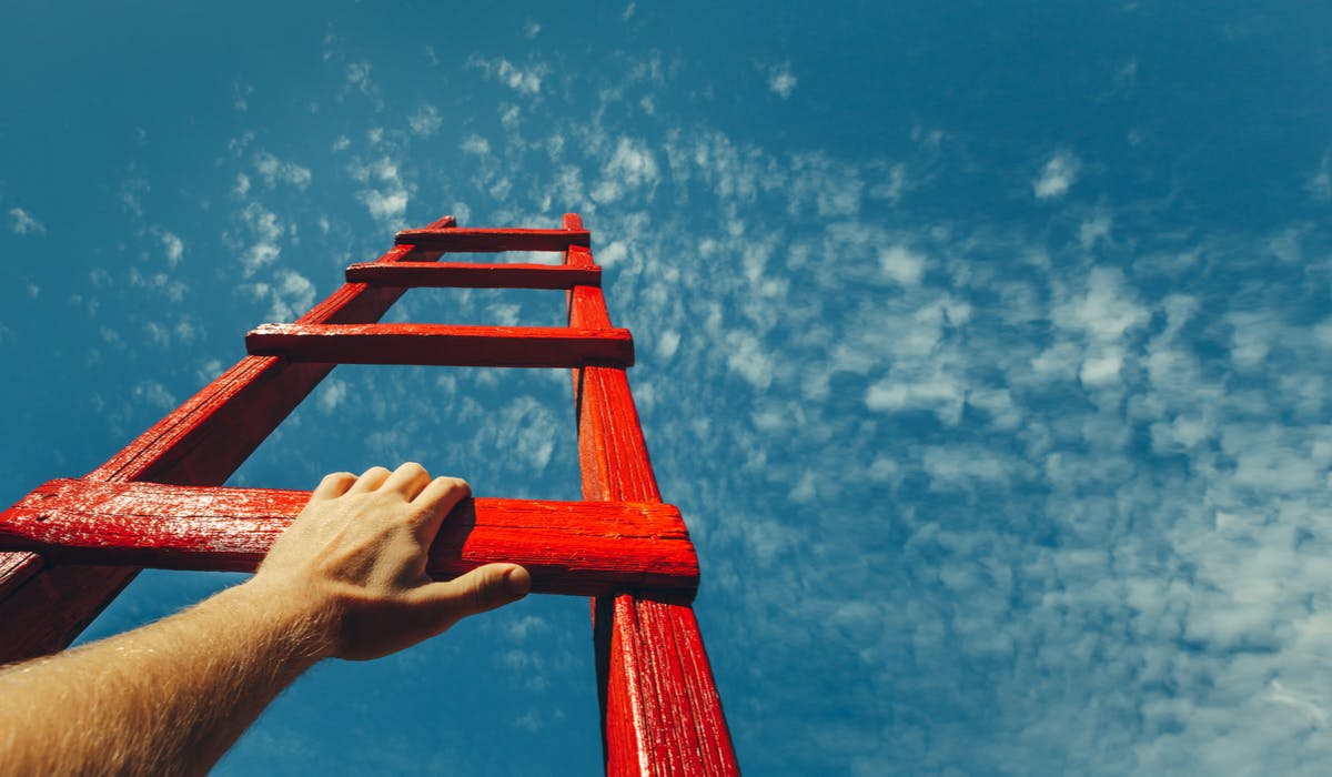 Confidence edges up but consumers remain cautious